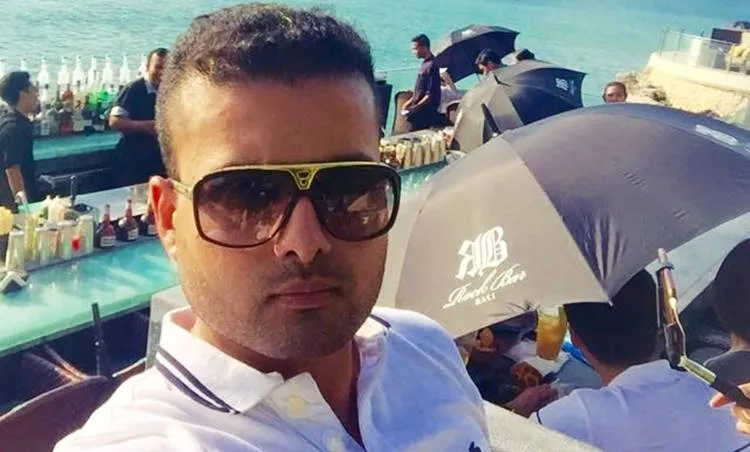 ആകാശദൂതിലെ ആ പയ്യൻ ഇവിടെയുണ്ട്