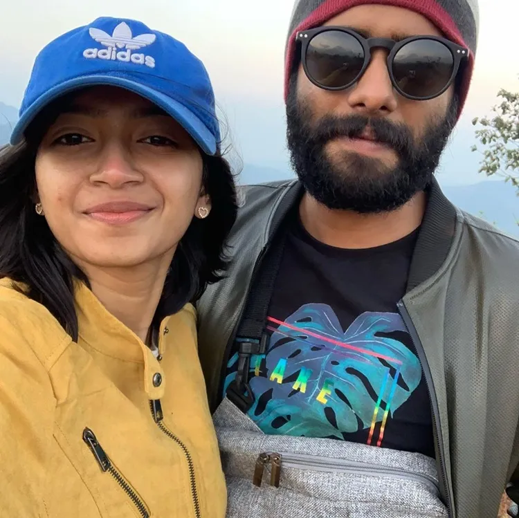 സന്തോഷത്തിന്റെ ഒരു വർഷം; പ്രണയചിത്രങ്ങൾ പങ്കുവച്ച് അർജുൻ അശോകൻ