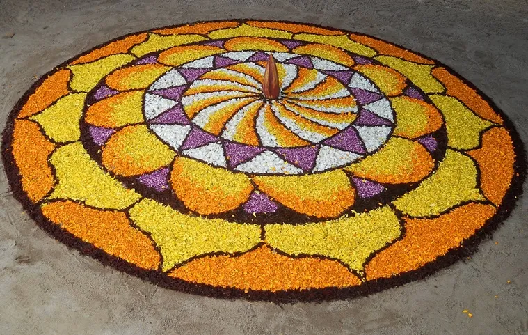 Simple, Easy Pookalam Designs, Photos: അത്തപൂക്കളം ഒരുക്കാം ...