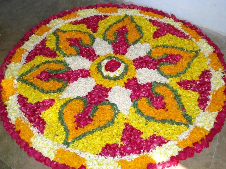 Simple, Easy Pookalam Designs, Photos: അത്തപൂക്കളം ഒരുക്കാം ...