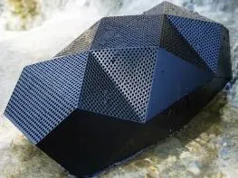 Speaker that charges your smartphone