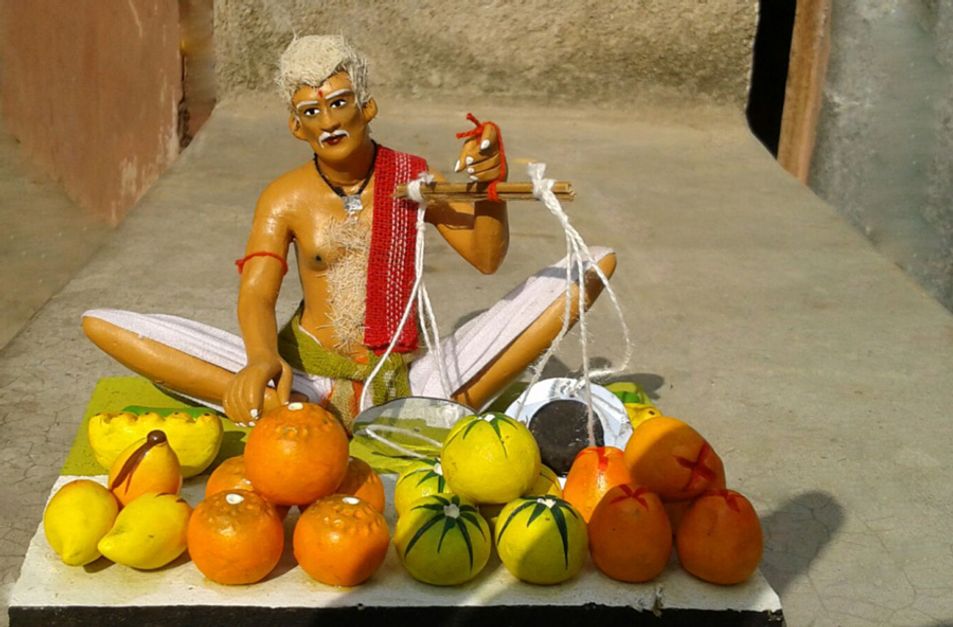 Ghurni: Bengal's craft village where life-like clay dolls are bridging ...