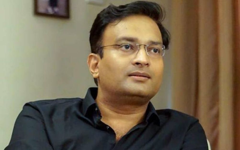 Case Against IAS N Prasanth For Allegedly Sending 'Abusive' Texts To ...