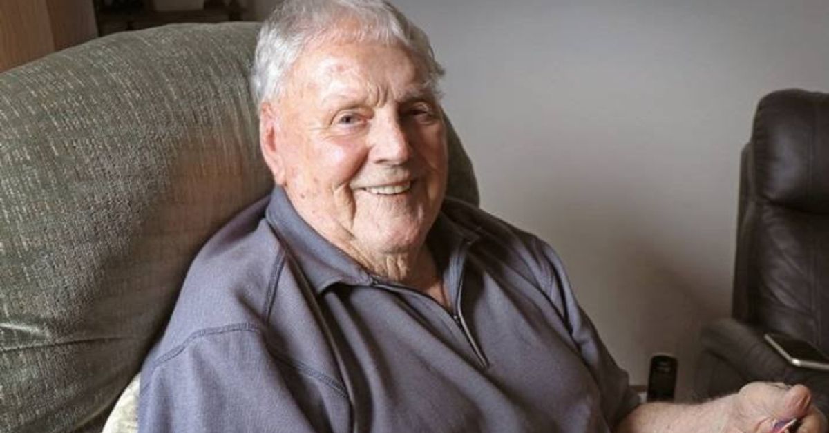 Alan Burgess, the oldest living first-class cricketer passes away at 100