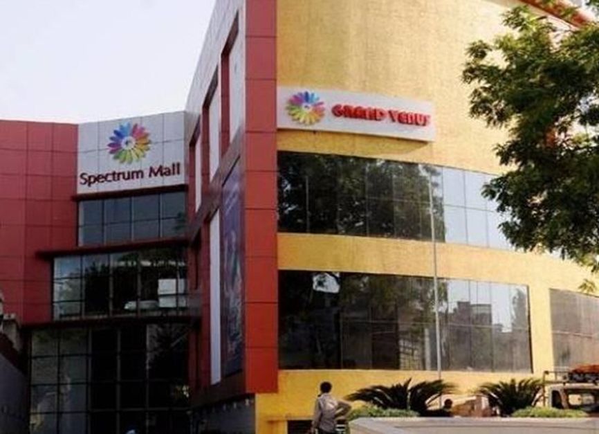 ஸ்பெக்ட்ரம் மால் உரிமையாளரின் வீடு உட்பட 33 இடங்களில் வருமான ...