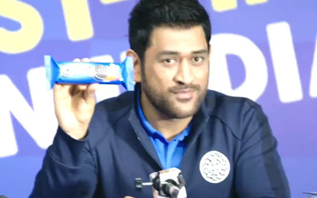 'Khoda pahad, nikla Oreo'- Twitter not amused as MS Dhoni uses 'special ...