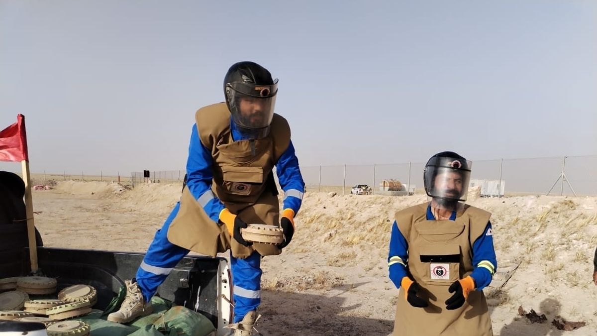 Gunmen Threaten Ratawi Oil Field Development in Basra, Misreported as ...