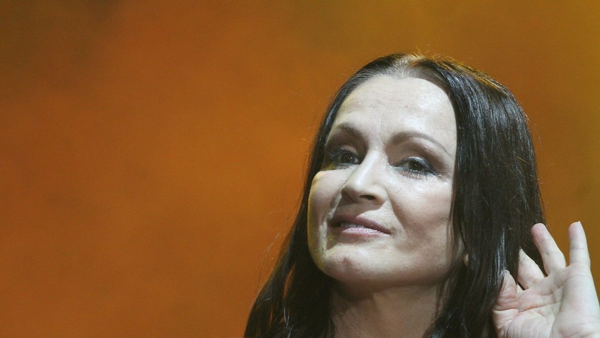 The Silent Singer: Sofia Rotaru and the Weaponization of Silence in ...