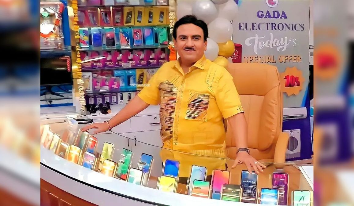 Asit Kumarr Modi, Jethalal, Champaklal and Sundar inaugurate renovated ‘Gada Electronics’ with Media