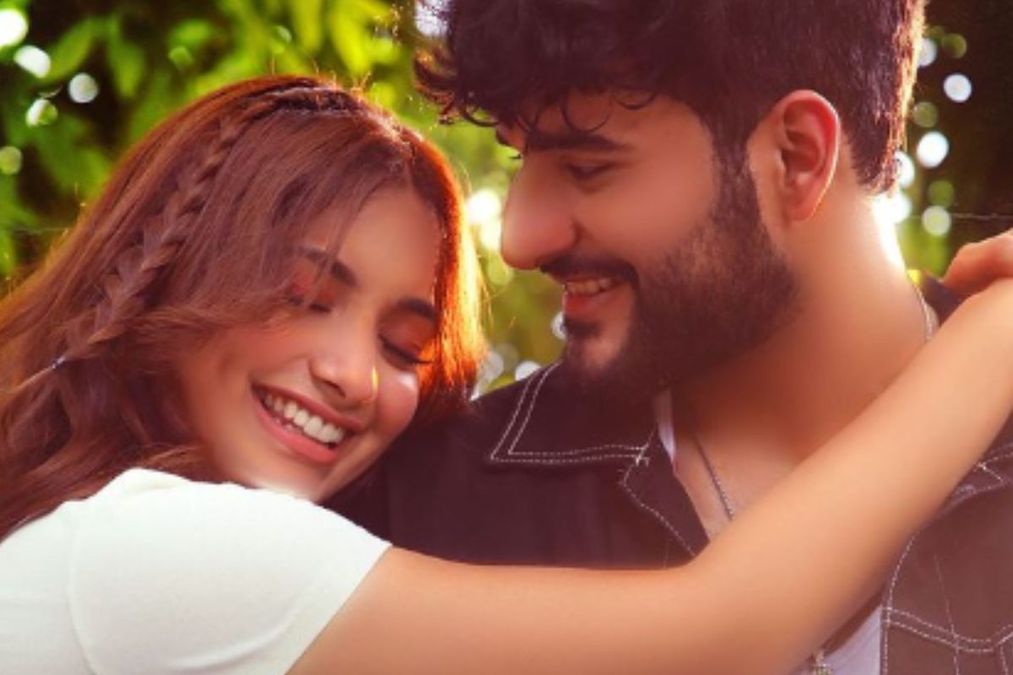 Bigg Boss OTT 2 fame Abhishek Malhan and Jiya Shankar unveil poster for romantic song 'Judaiyaan ...