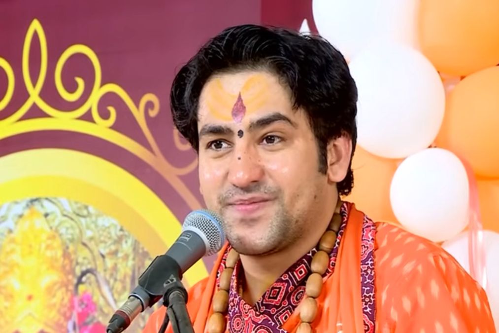 Dhirendra Shastri: Baba Bageshwar delves into purity and simplicity ...