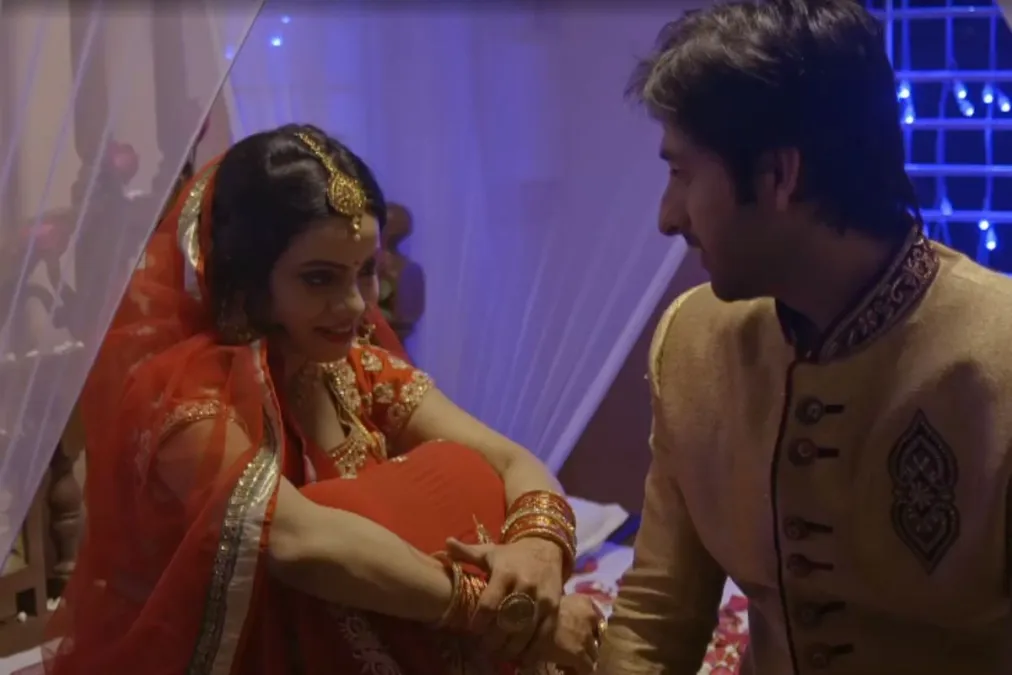 Shubhratri Web Series on ULLU: Aasma Sayed tries every trick in the ...