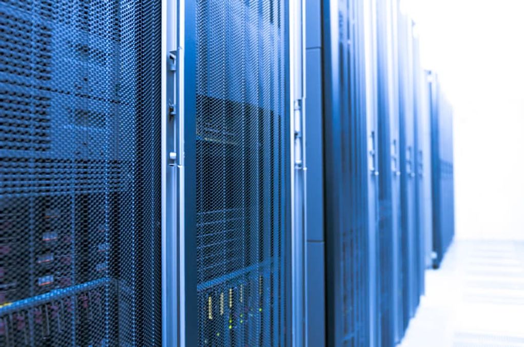 Hyper-converged server and storage: Benefits, mechanism and development