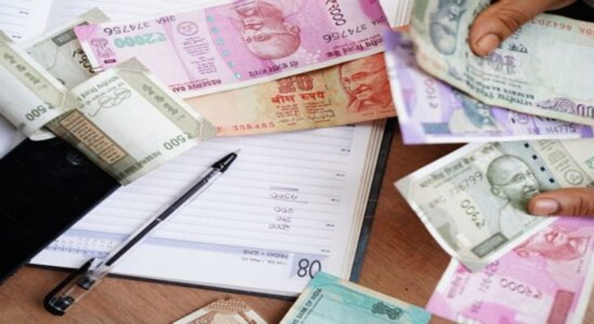 Rs 2000 Note Withdrawn: Why This is Different from Demonetisation