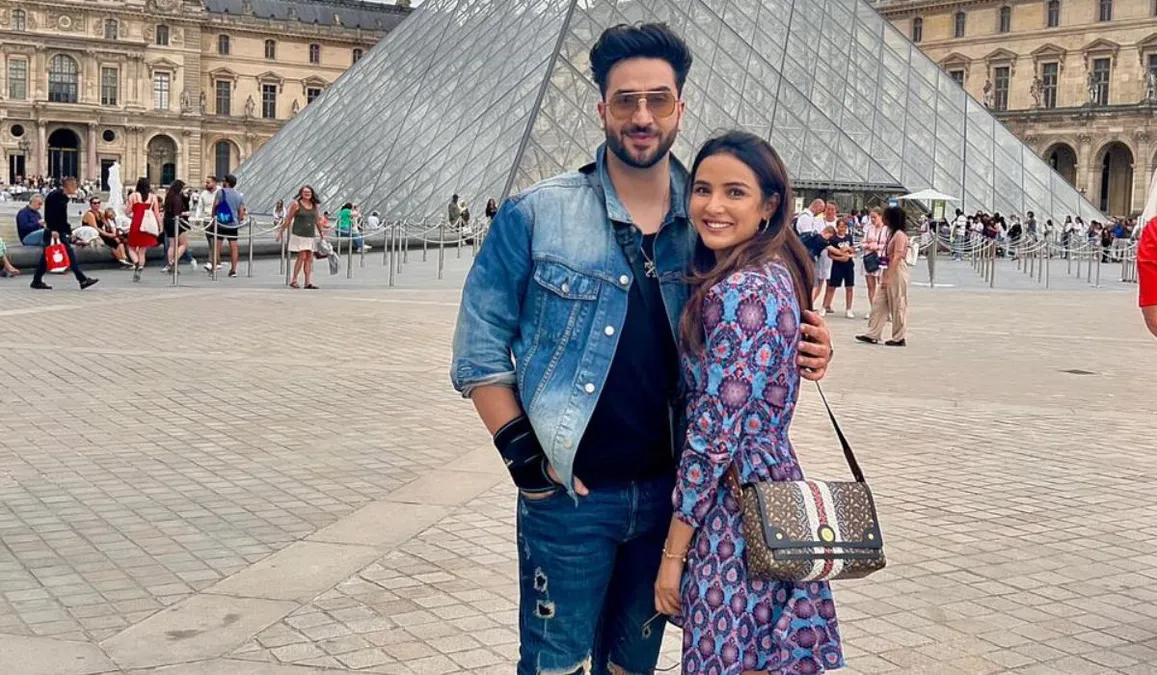 Aly Goni’s holiday pics are making us want to run to Paris!