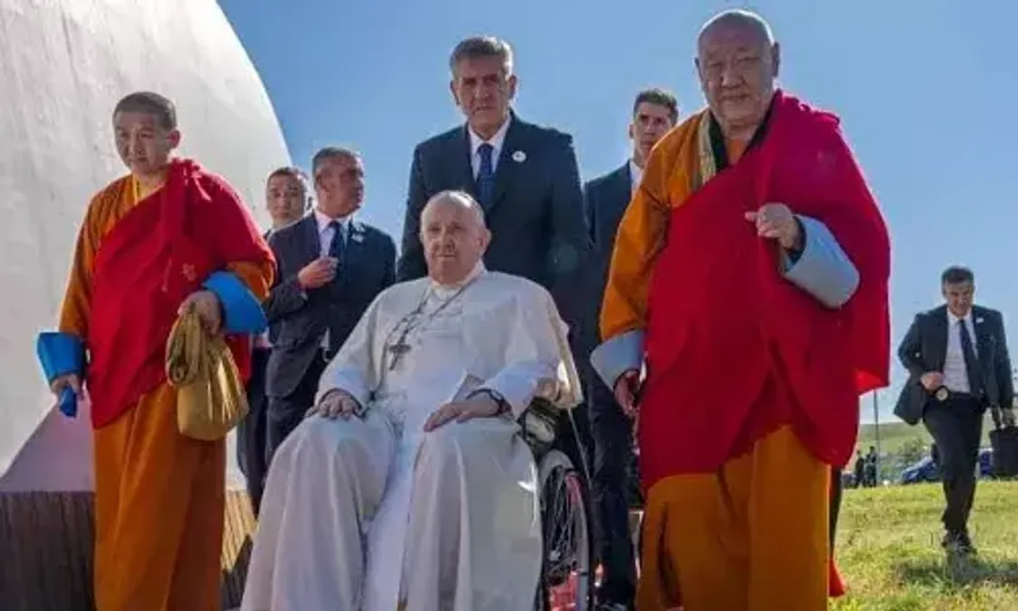 Pope joins shamans, monks to highlight Mongolia’s faith diversity, harmony