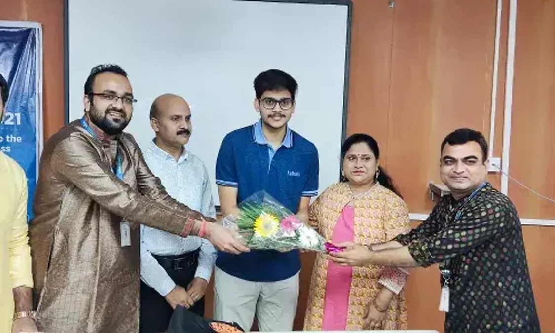 Aakash Institute student Pavitra Goyal from Vadodara Secures an ...