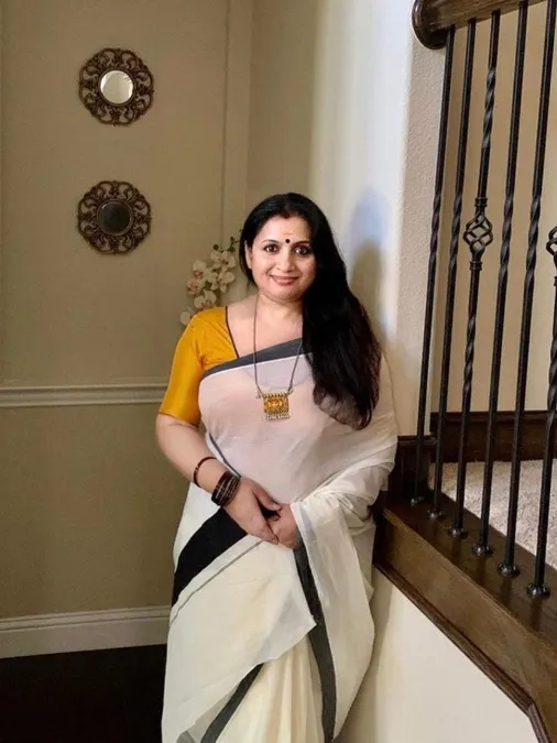 കുടുംബത്തോടൊപ്പം പിറന്നാൾ ആഘോഷമാക്കി നടി സുചിത്ര