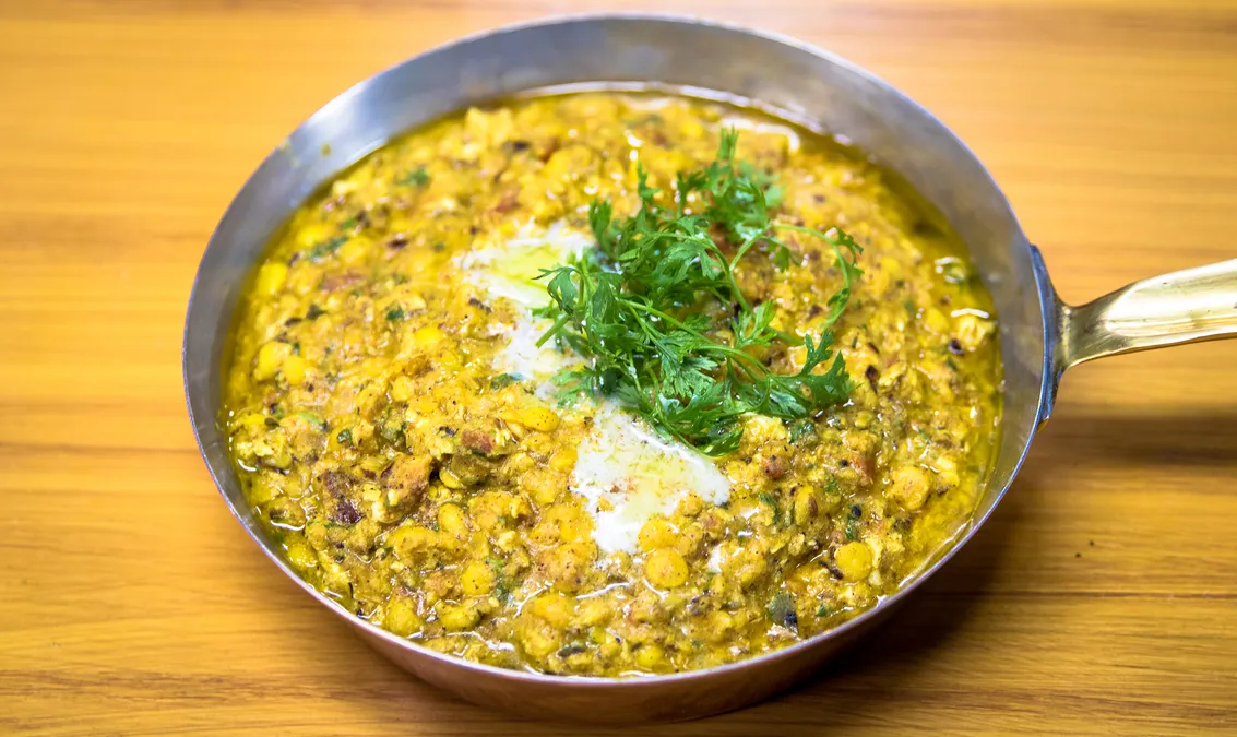 how to prepare dal egg tadka