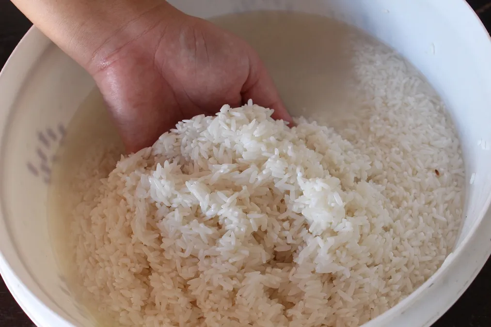 how to boil rice water for hair