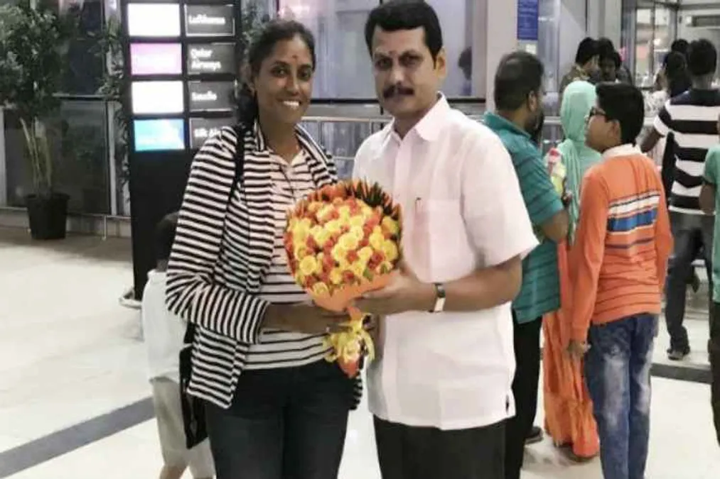 இது சும்மா டிரைலர் தான், இனிமேதான் மெயின் பிக்சரே....பொருமிக்கிட்டே ...