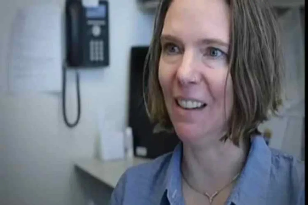 கொரோனா வைரஸ் தடுப்பு மருந்து கண்டுபிடிப்பு - தன்னையே அர்ப்பணித்தவரின் ...