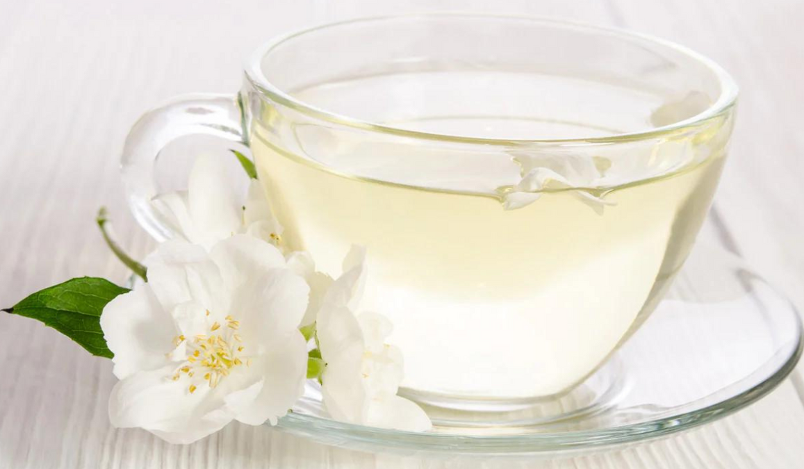 White Tea: जानिए क्या है वाइट टी और कैसे बनती है