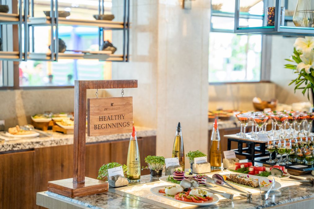 Relish the Traditional Thanksgiving Dinner at The Aviary, JW Marriott ...