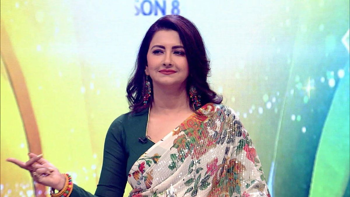 'নায়িকা হয়েও শাড়ির ব্যবসা করেন কেন?', মোক্ষম জবাব দিলেন রচনা