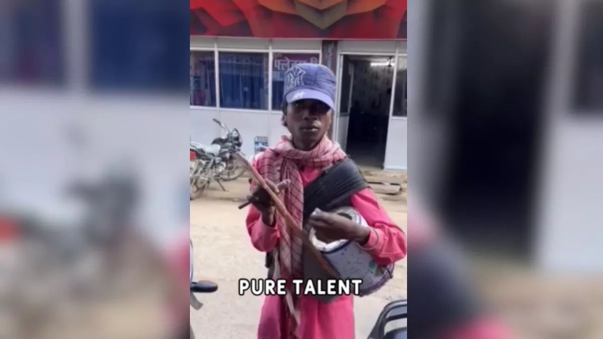 Hand made musical instrument Viral: টিনের কৌটো দিয়ে তৈরি একতারা, সুরের ...