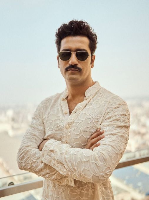 Vicky Kaushal Reveals That He Suffered from a Sleep Paralysis, know ... Vicky Kaushal Reveals That He Suffered from a Sleep Paralysis, know ...