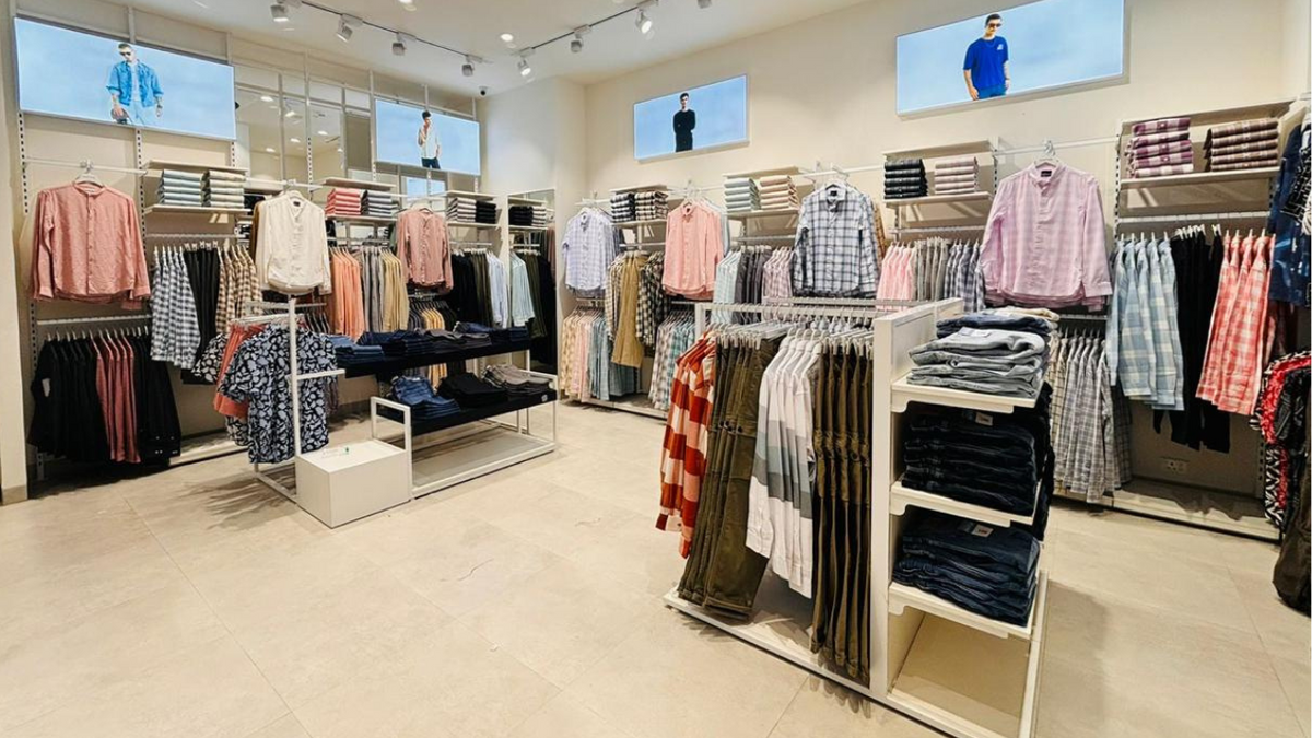 Snitch Launches 20th Store in Bandra on Linking Road