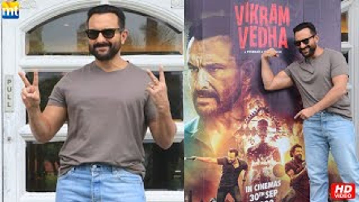 Vikram aka Saif Ali Khan shows his Biceps as he poses with Vikram Vedha ...