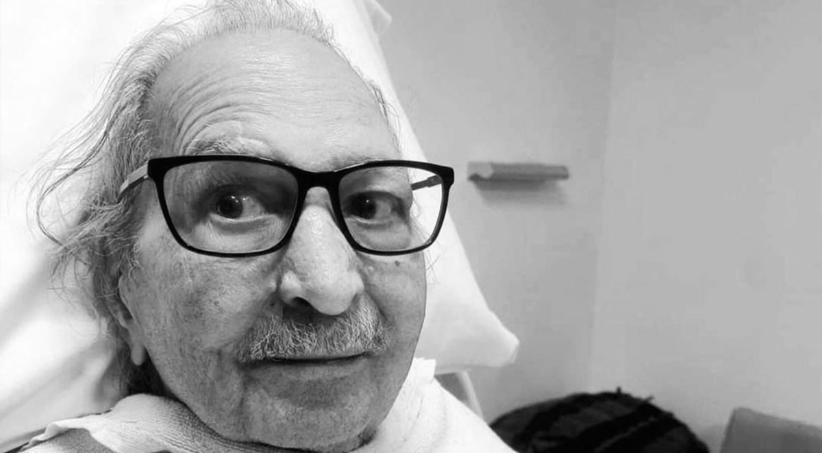 The Yaahoo Voice and Coolie, Suhaag Writer Prayag Raj Funeral; No ...