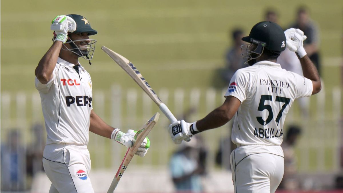 Aaqib Javed slams former cricketers over 'spin vs pace' debate