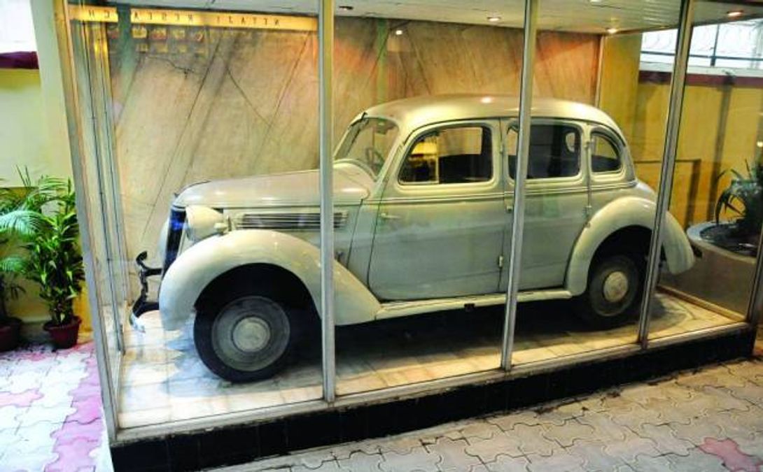 President Pranab Mukherjee to unveil Netaji's 'great escape' car on ...