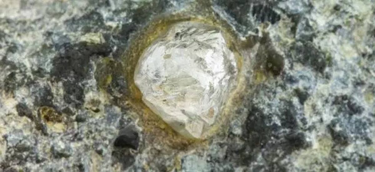 Trillions tonnes of Diamond deep below the earth's surface