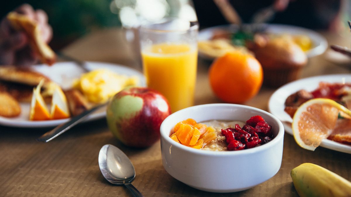 Eating Big Breakfast Meals May Burn Twice As Many Calories: Study