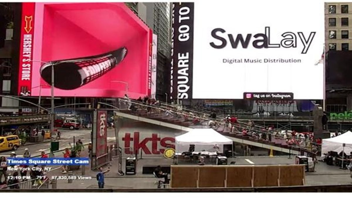 SwaLay and Chahat-Saurav light up the Times Square with Indian Music