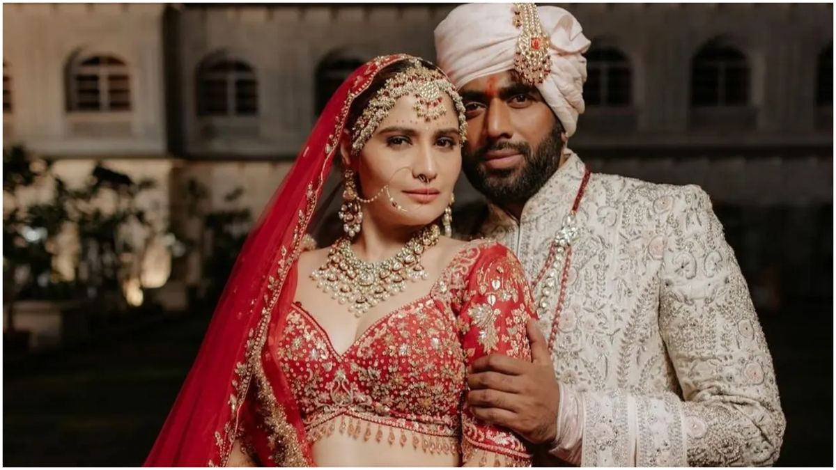 Arti Singh Marriage: शादी के दो महीने बाद ही आरती सिंह की पति से हुई ...
