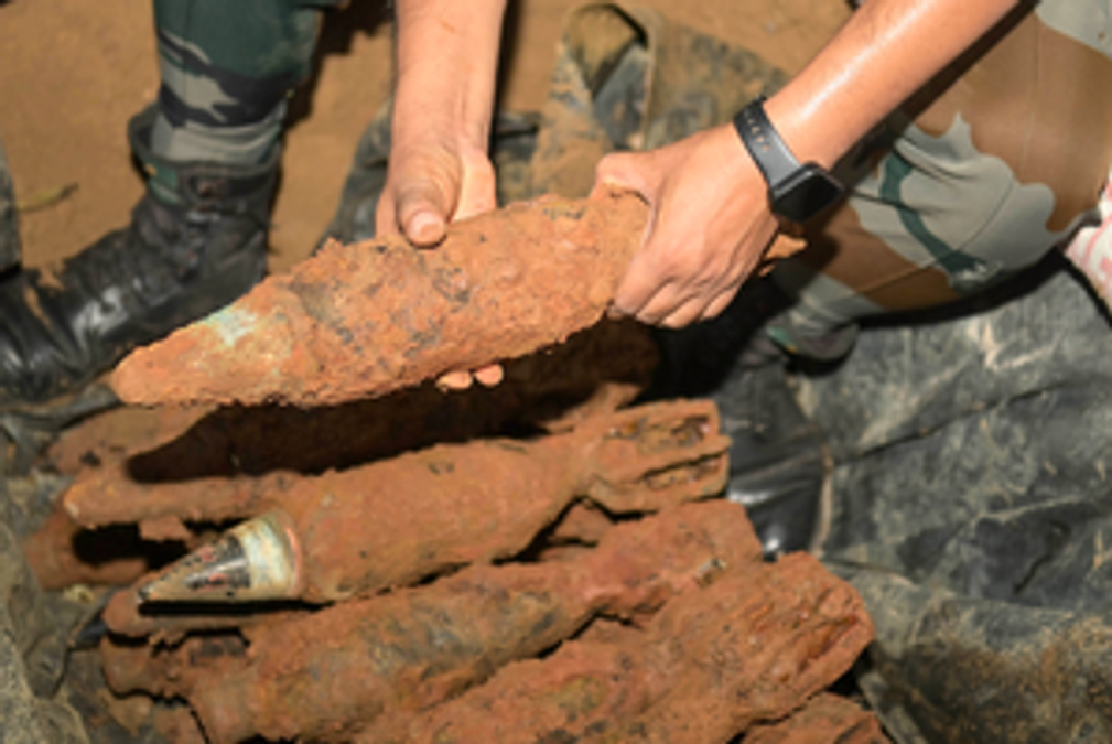 Pakistani mortar shell recovered near India-Bangladesh borders in ...