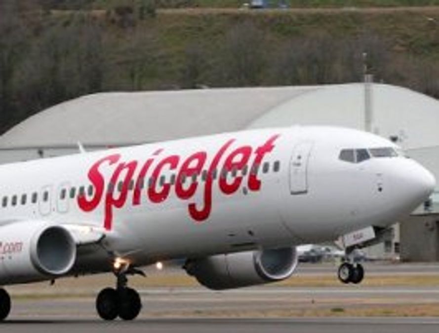 Delhi-bound SpiceJet plane faces hiccups, lands safely