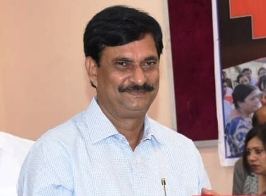 Odisha Mass Education Minister Samir Dash contracts COVID-19