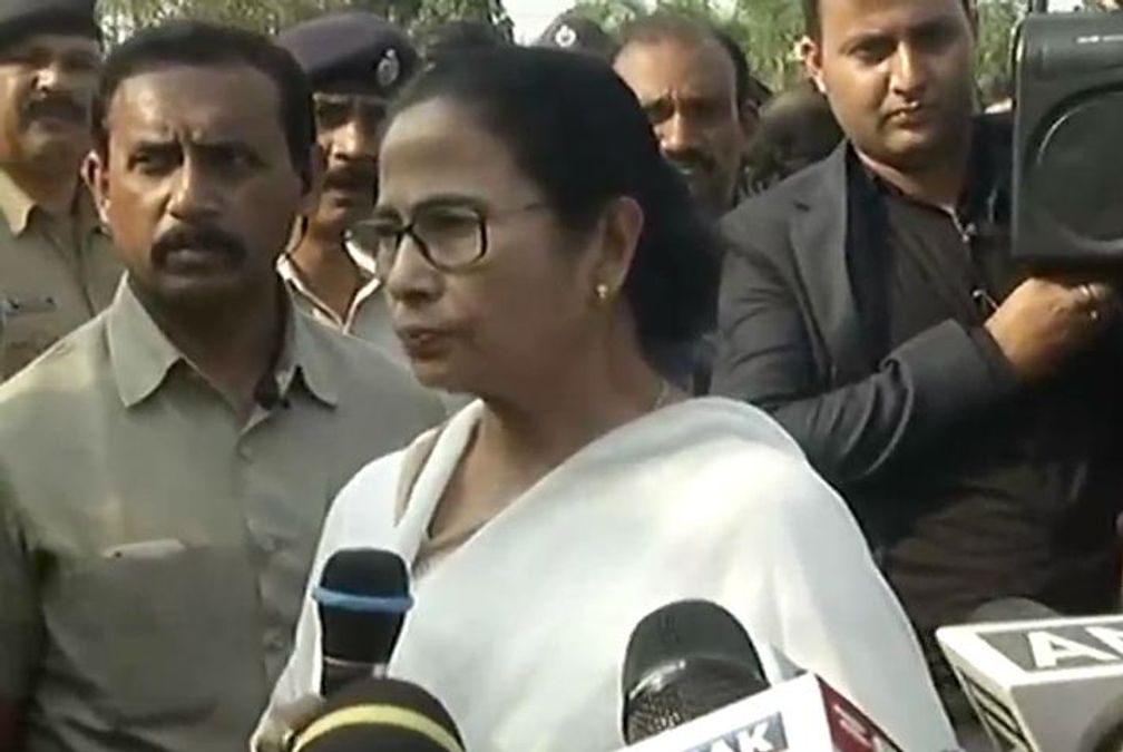 Mamata raises Delhi riots at EZC meet in Odisha capital