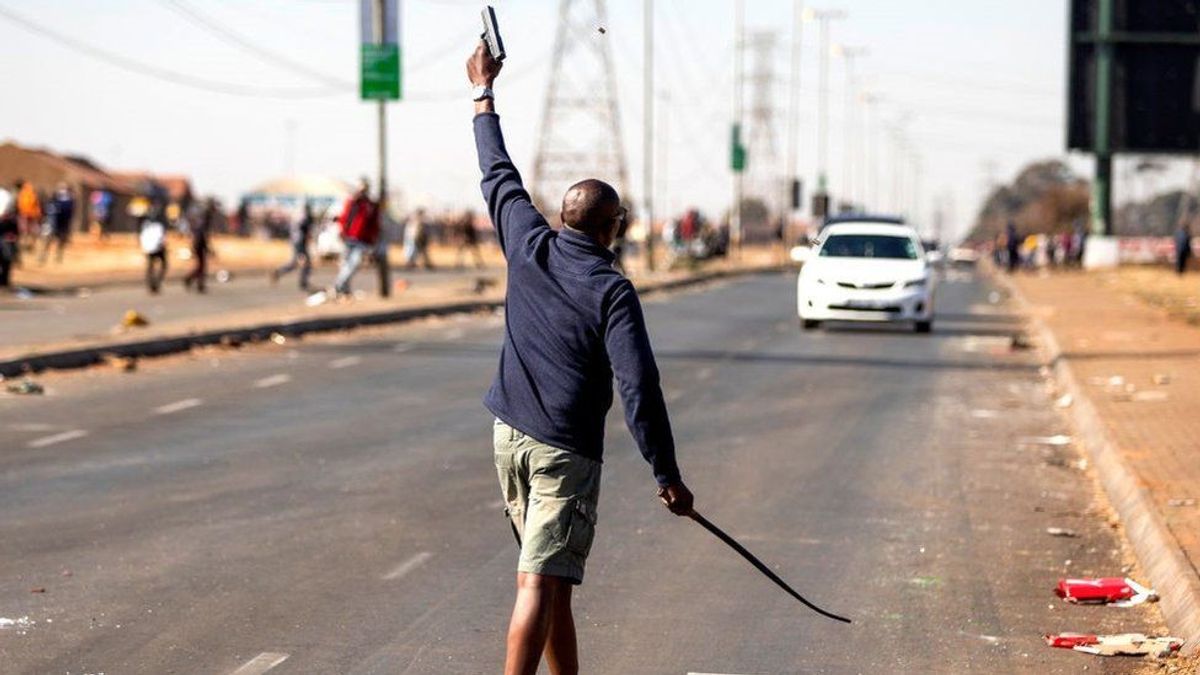 More than 200 dead as violent protests continue to rage in South Africa