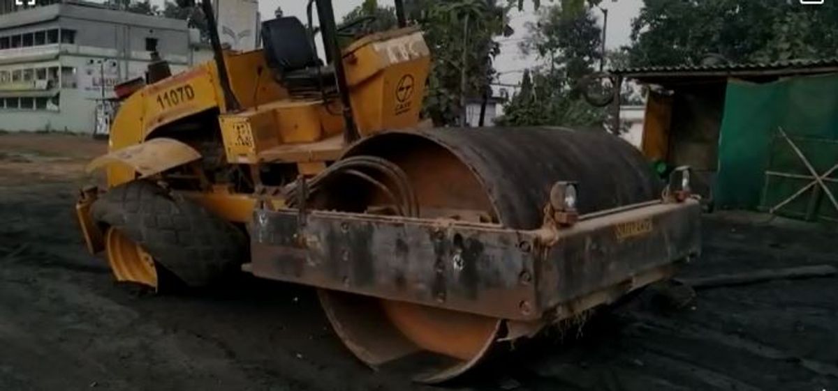 Tragic! Youth dies in tyre burst while inflating vibratory roller machine