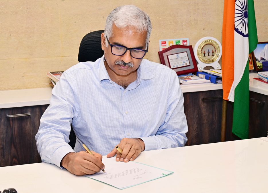 Odisha Chief Secretary Manoj Ahuja to continue to serve as Chief ...