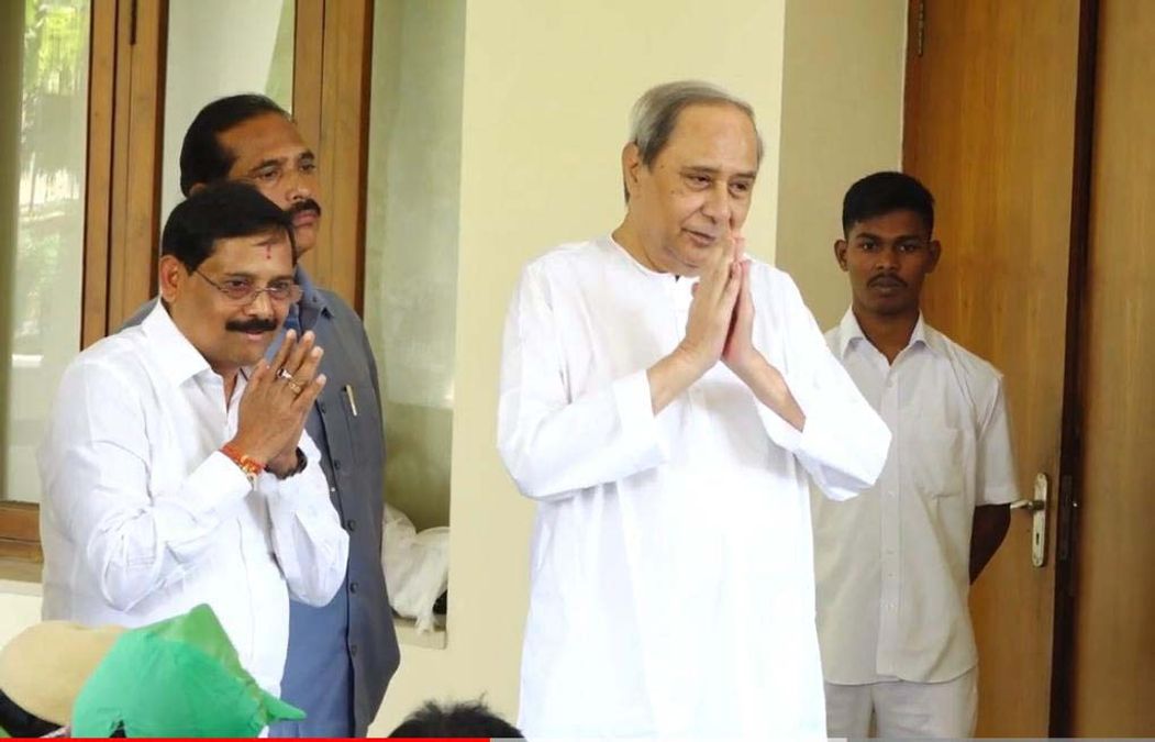 Odisha: Nuapada Assistant Collector quits job, joins BJD ahead of ... Odisha: Nuapada Assistant Collector quits job, joins BJD ahead of ...