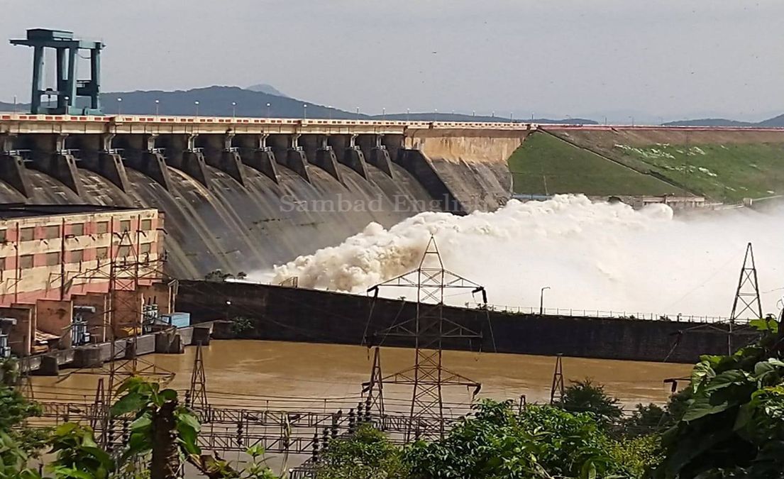 14 gates of Hirakud dam opened to discharge excess rainwater in Odisha ...
