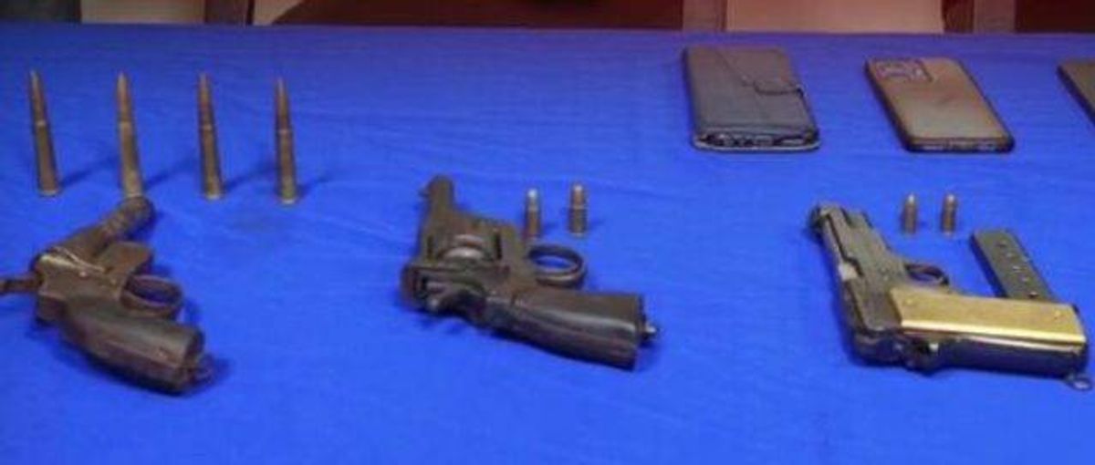 Cuttack: Arms smuggling racket busted as police seize 4 guns, arrest ...